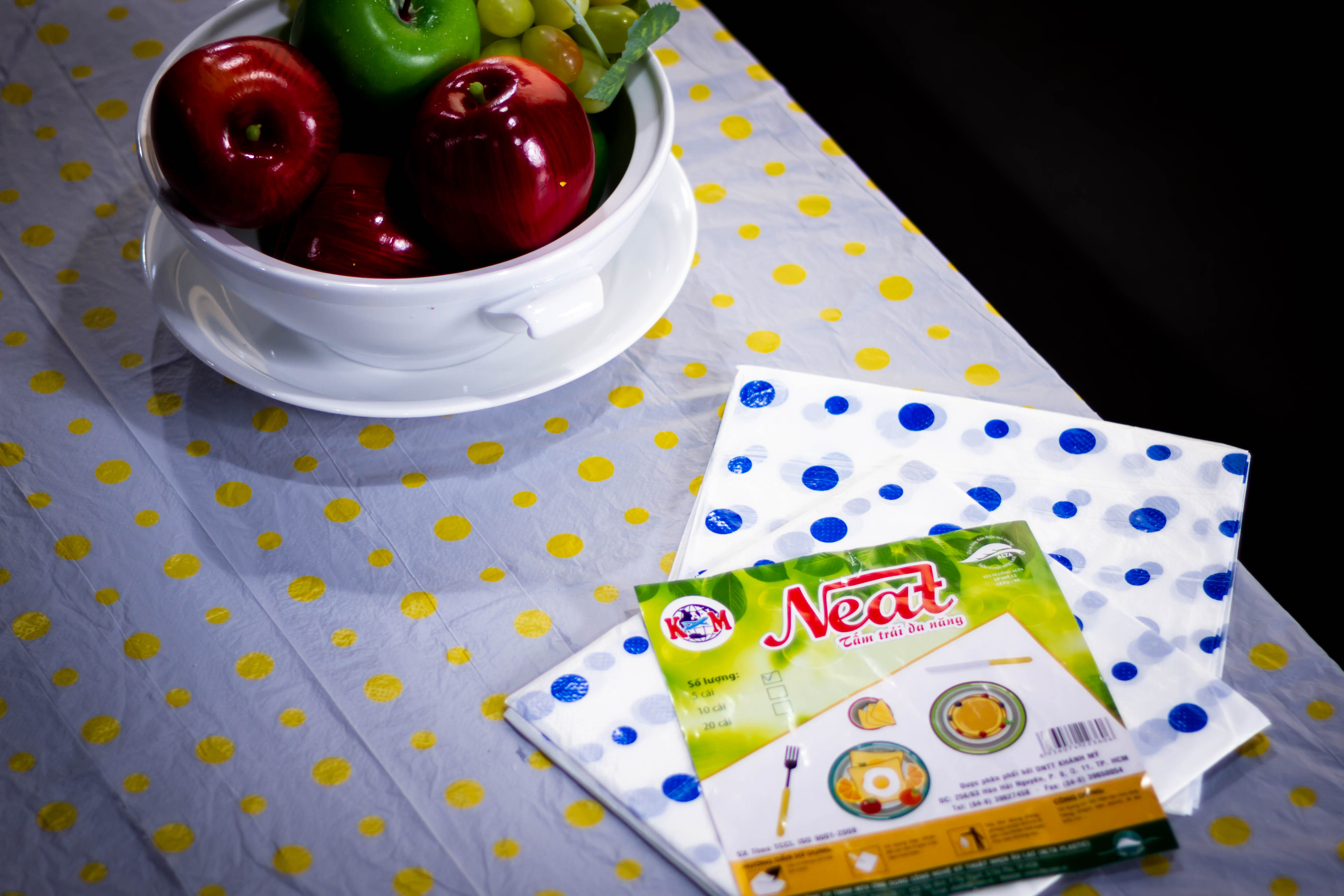 Multi-purpose biodegradable tablecloths - Alta Plastics